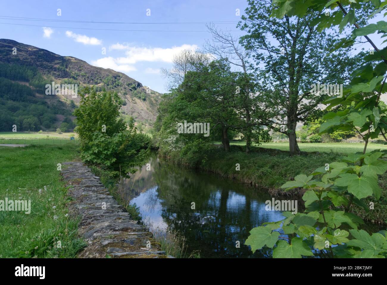 Flood defence embankment hi-res stock photography and images - Alamy
