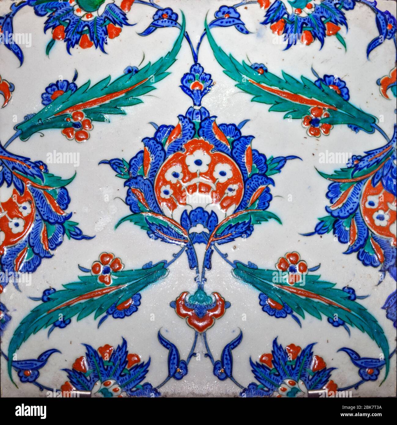 Tile islamic geometric art hi-res stock photography and images - Alamy