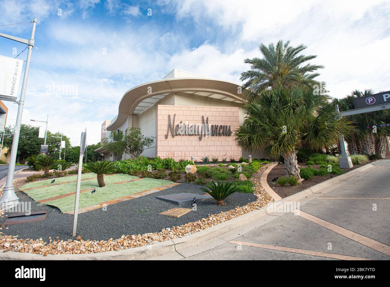 Neiman marcus department store hi-res stock photography and images - Alamy