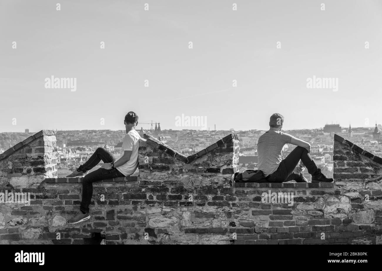 Chilling architecture hi-res stock photography and images - Alamy