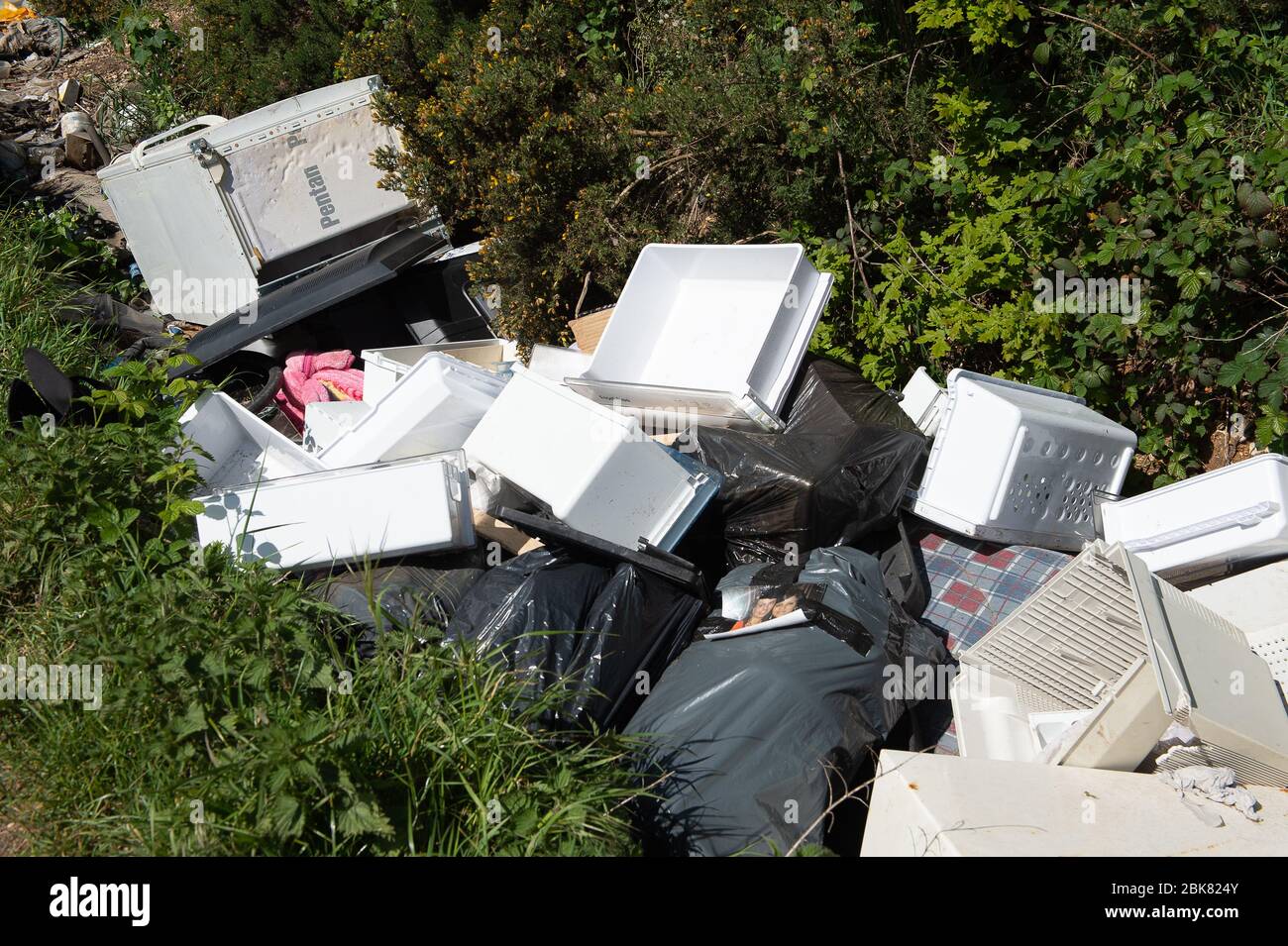 Fly tipped sofas hi-res stock photography and images - Alamy