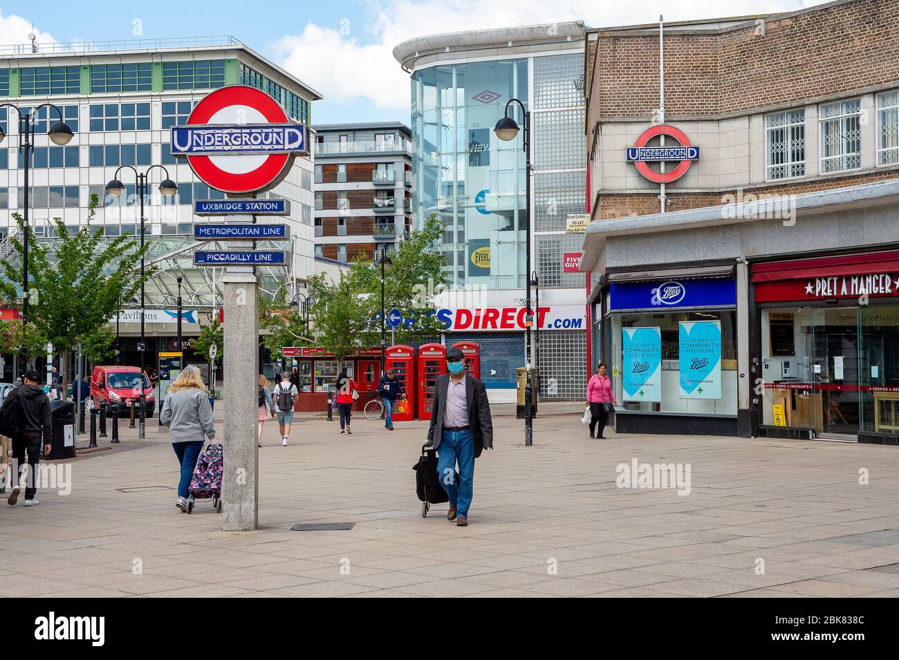 Uxbridge underground station hi-res stock photography and images - Alamy