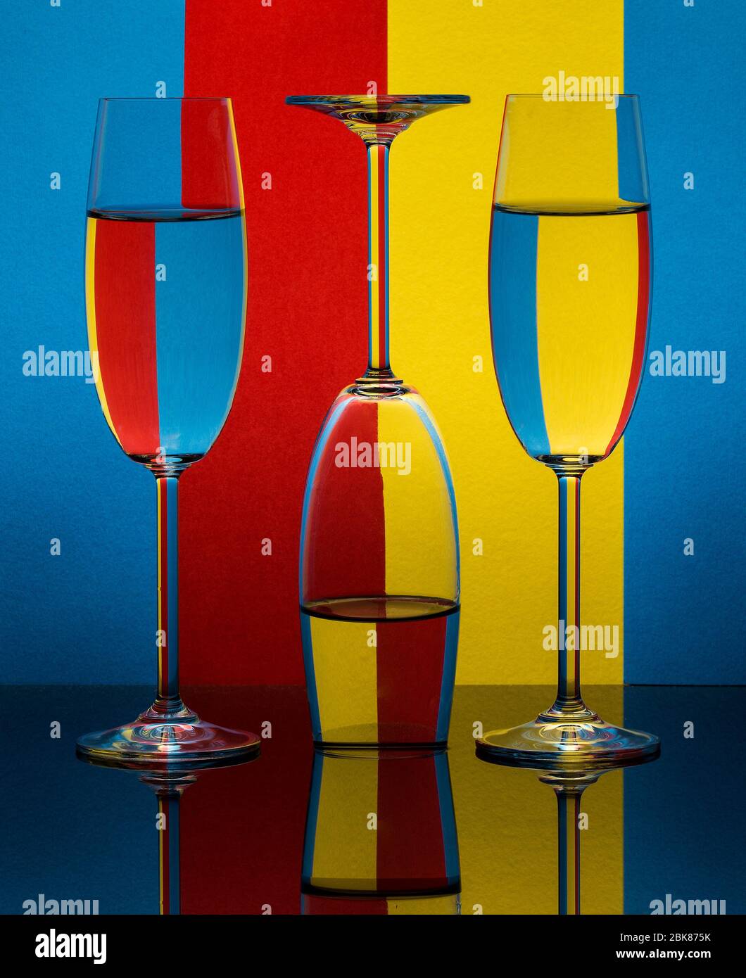 colored reflections in wine glass Stock Photo - Alamy