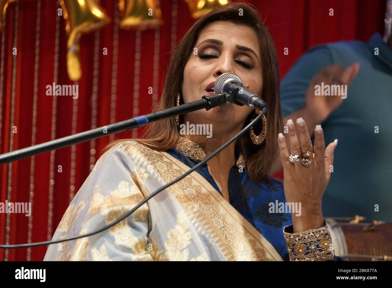 HUMERA CHANNA CONCERT Stock Photo - Alamy