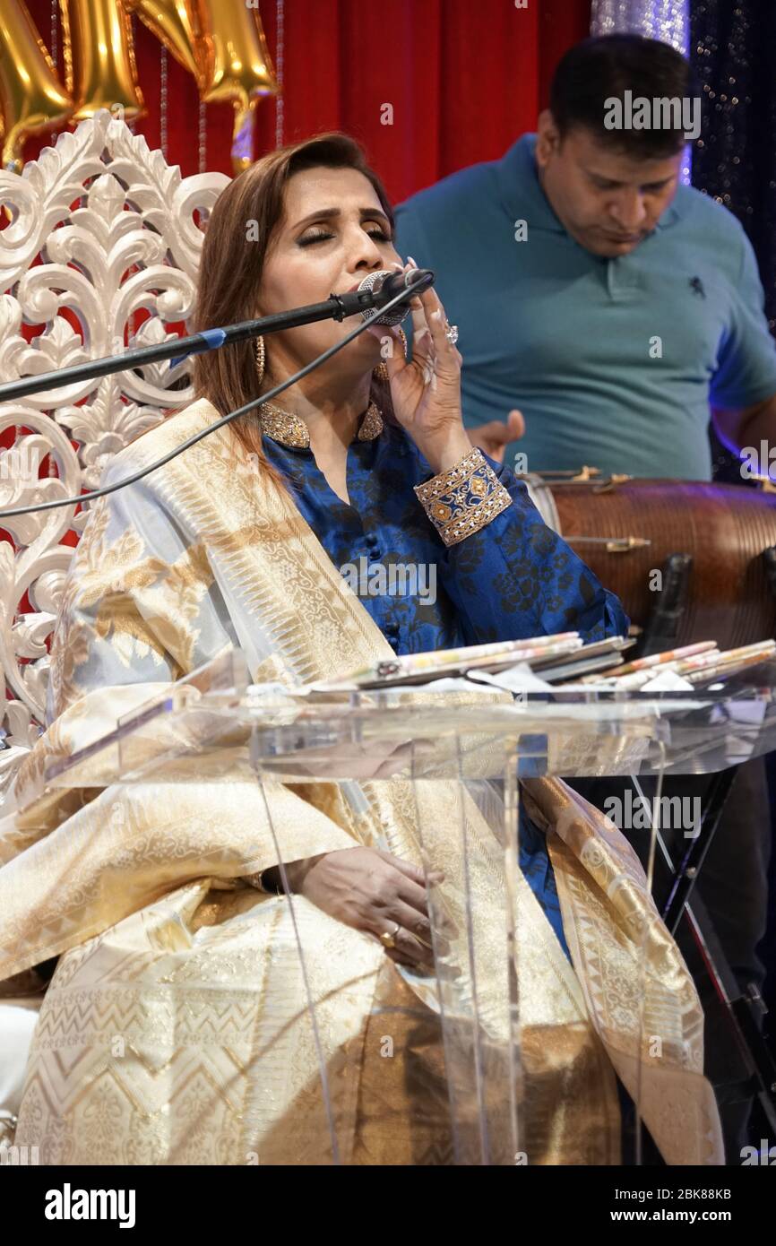 HUMERA CHANNA CONCERT Stock Photo - Alamy