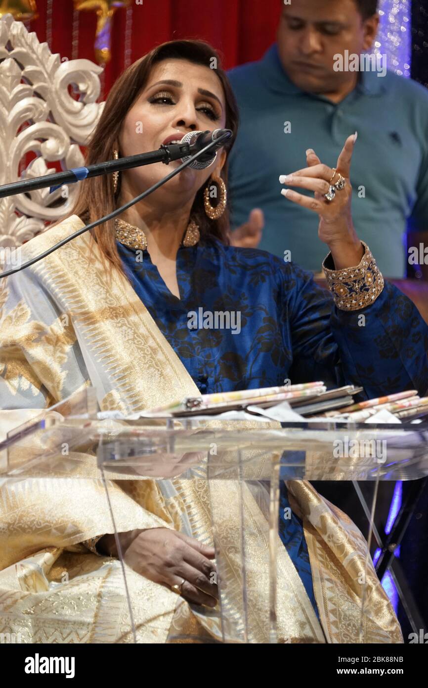 HUMERA CHANNA CONCERT Stock Photo - Alamy