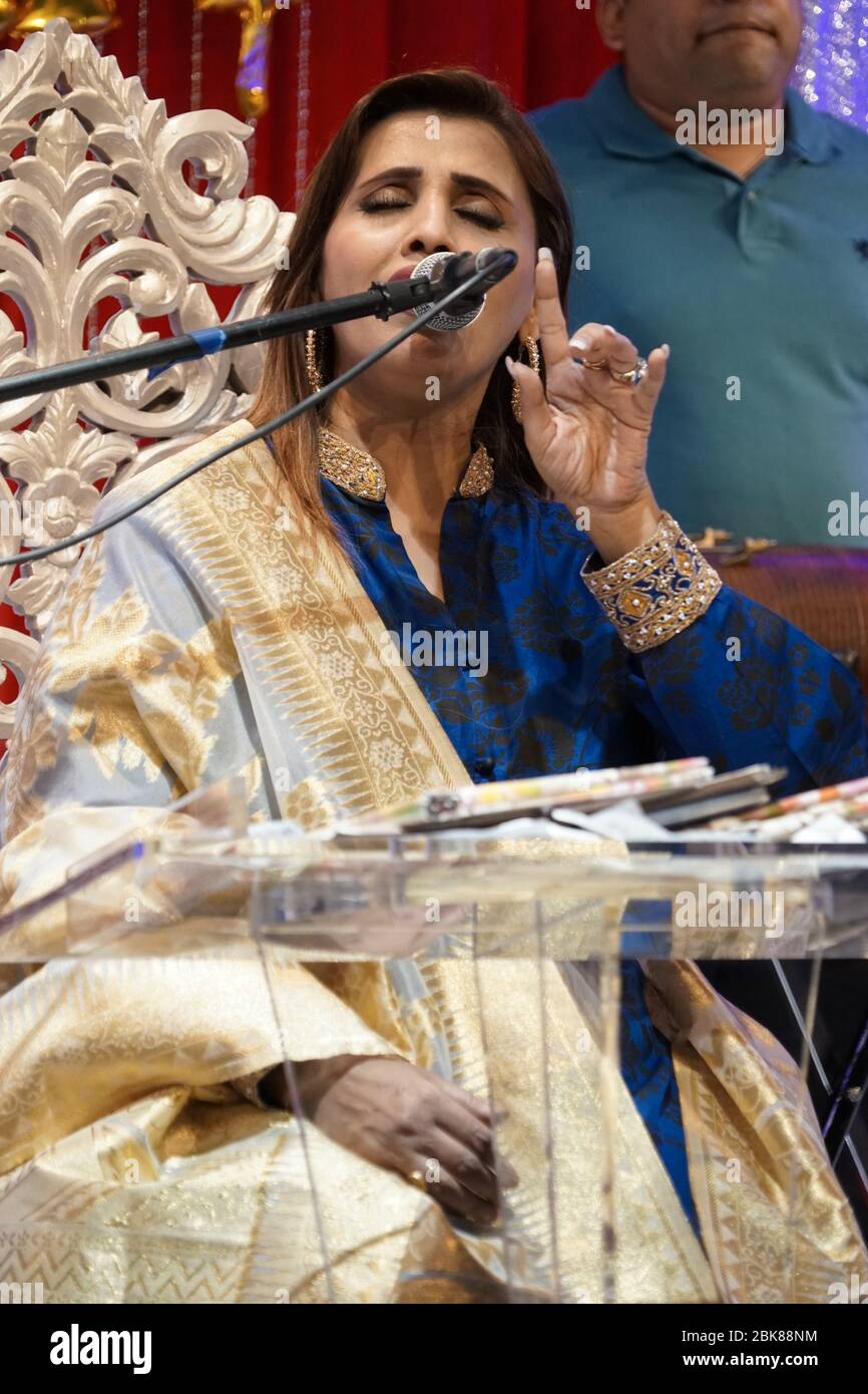 HUMERA CHANNA CONCERT Stock Photo - Alamy