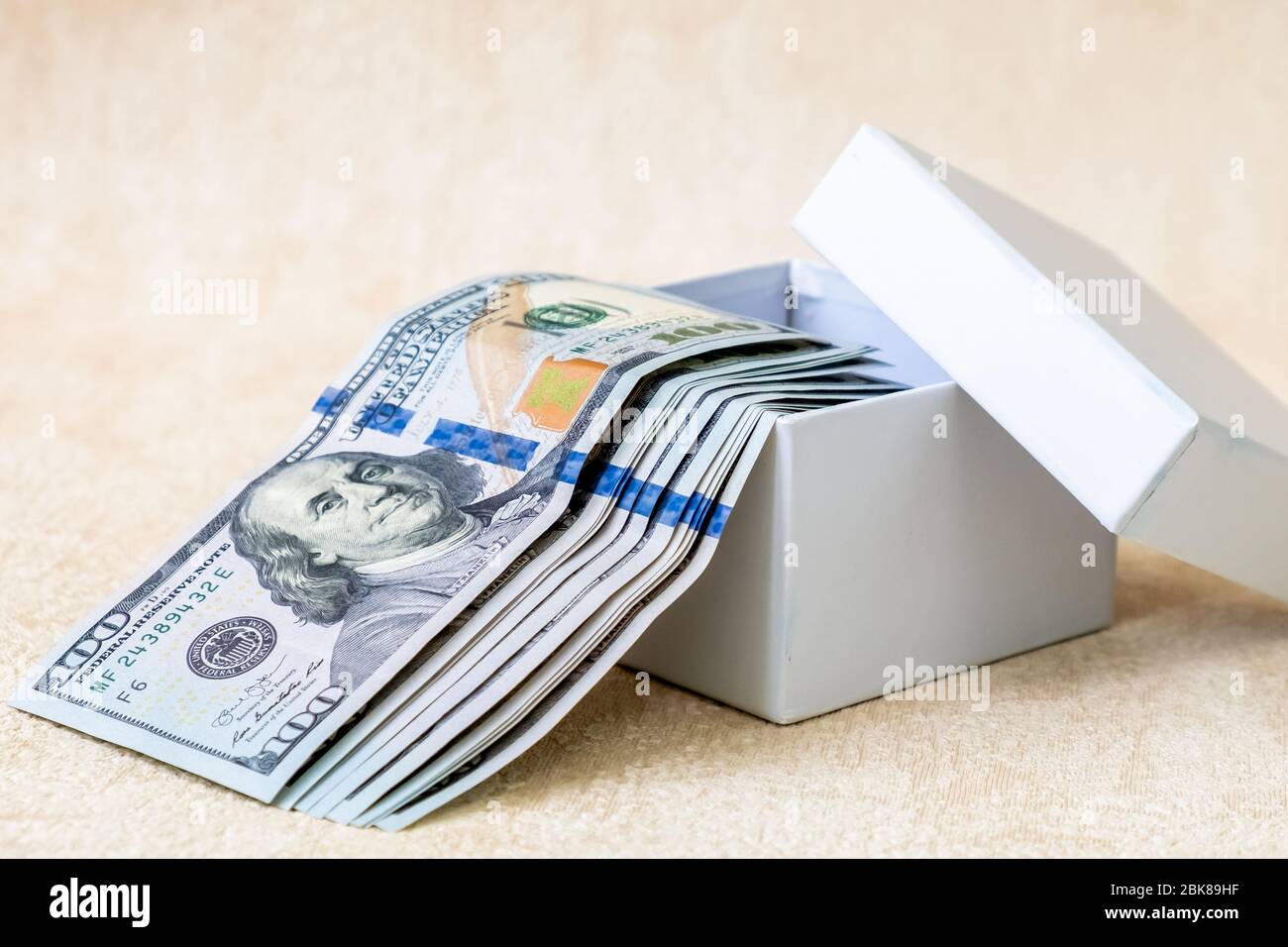 100 dollar bill hundred box hi-res stock photography and images - Alamy