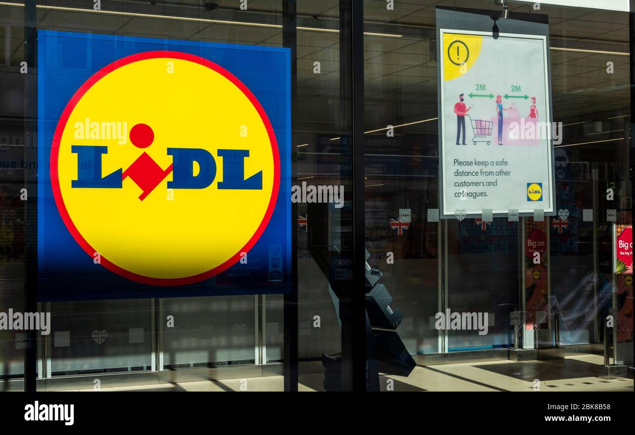 Lidl sign uk hi-res stock photography and images - Alamy
