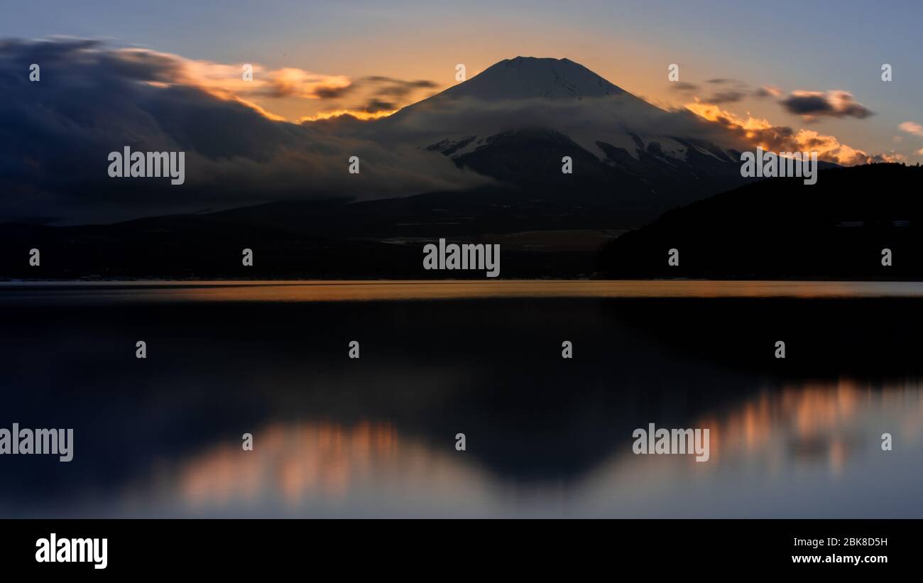 Mount Fuji Sunset with Reflection in Lake Yamanaka, Japan Stock Photo ...