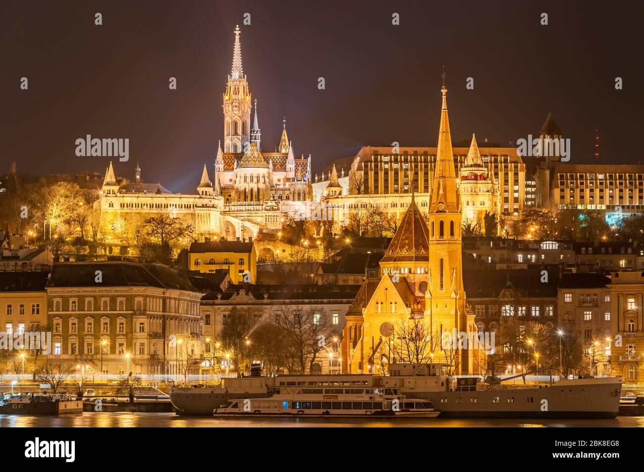 Night view of matthias church hi-res stock photography and images - Alamy