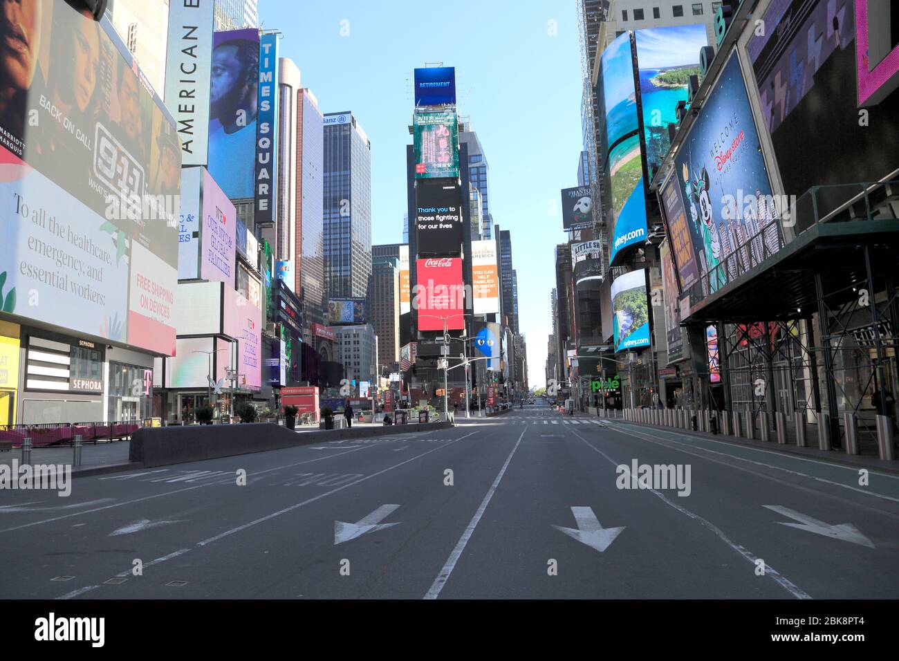 Empty Times Square while NYC is on lockdown during coronavirus pandemic ...