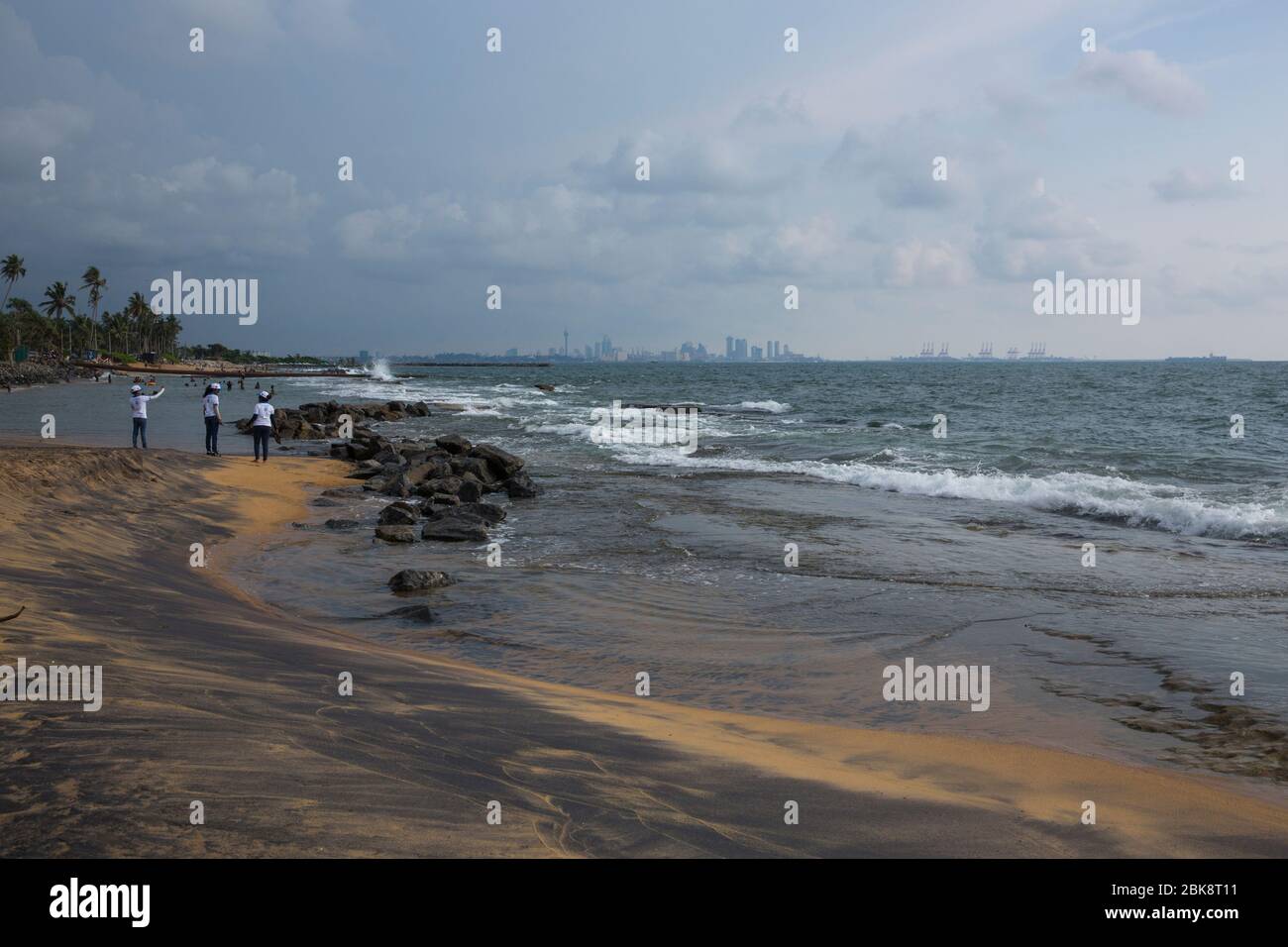 Sea beach at Colombo in Srilanka Stock Photo - Alamy