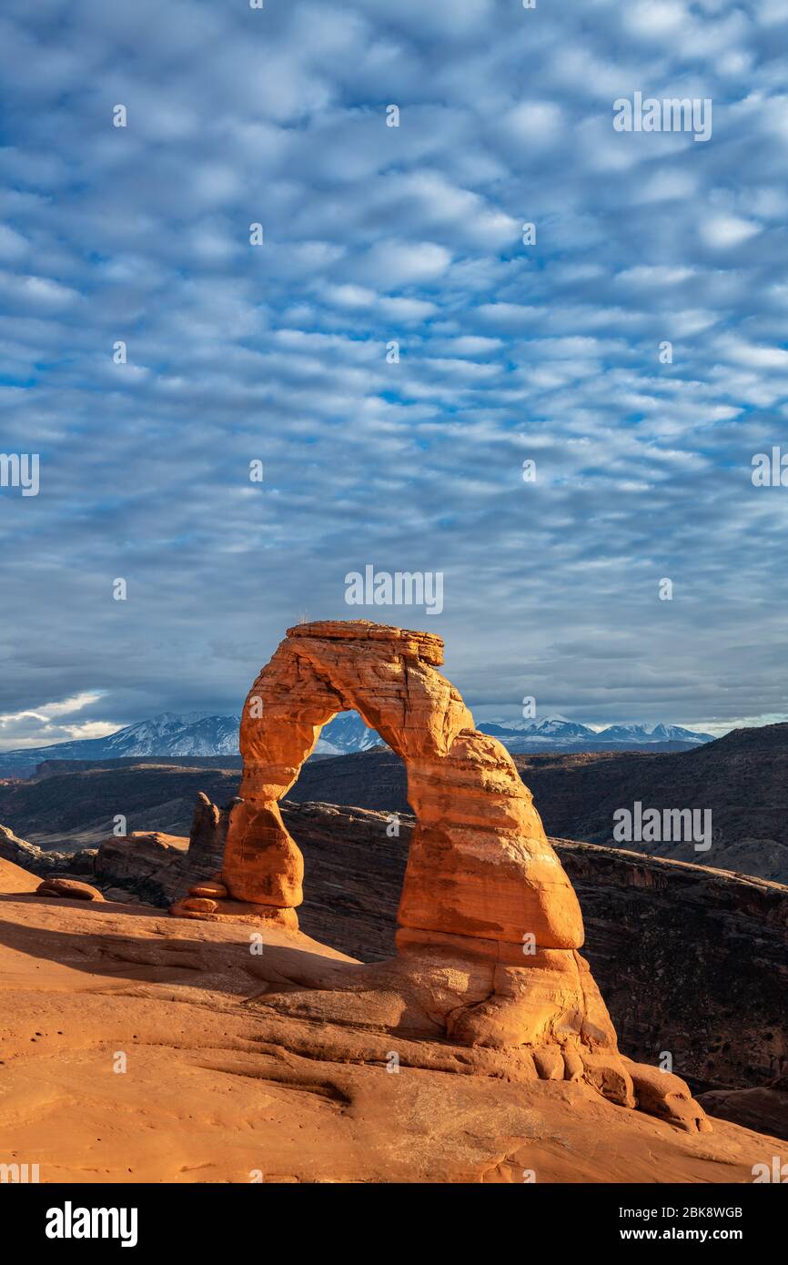 The famous Delicate Arch in Arches National Park of Utah Stock Photo ...