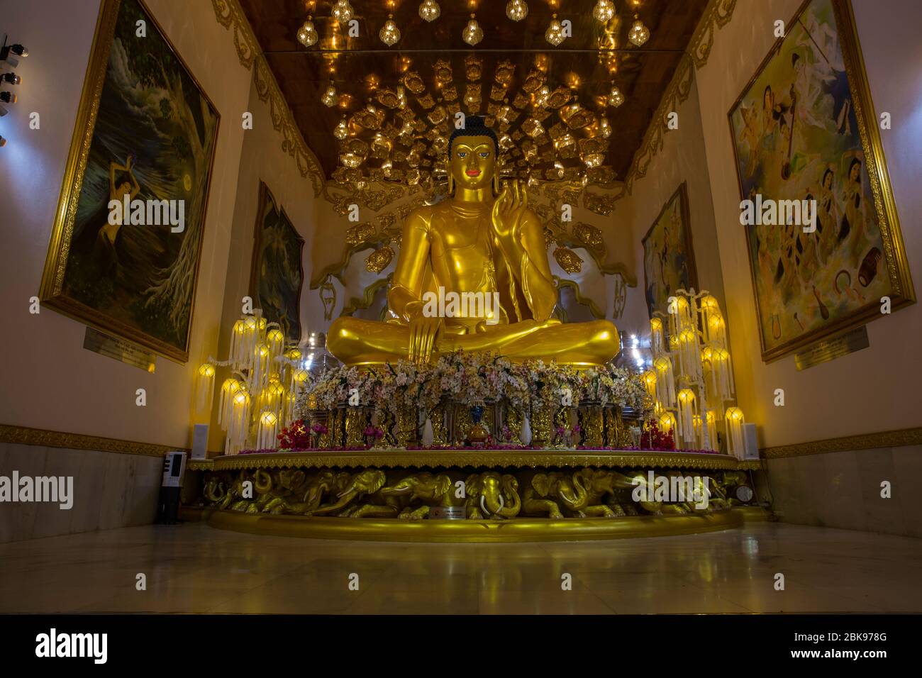 Mahamevnawa Buddhist Monastery, Polgahawela, Sri Lanka Stock Photo - Alamy