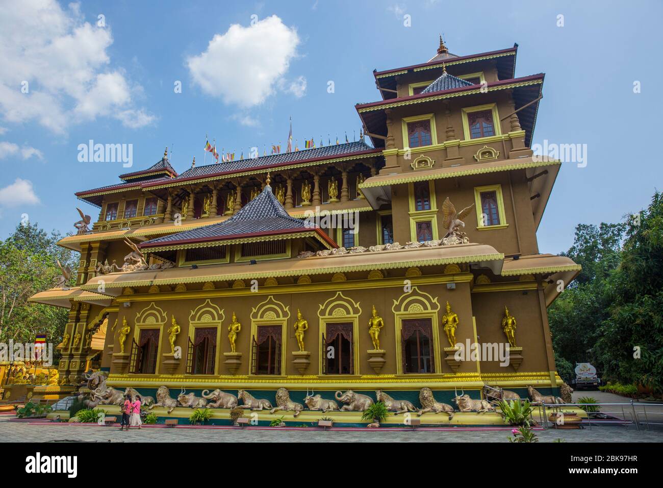 Mahamevnawa Buddhist Monastery, Polgahawela, Sri Lanka Stock Photo - Alamy