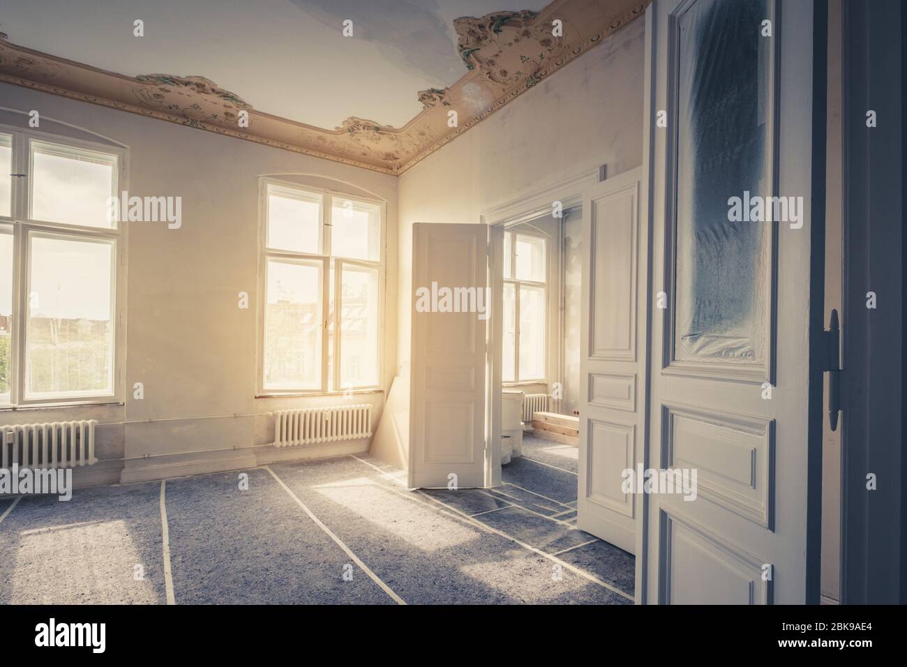 empty apartment room during renovation Stock Photo - Alamy