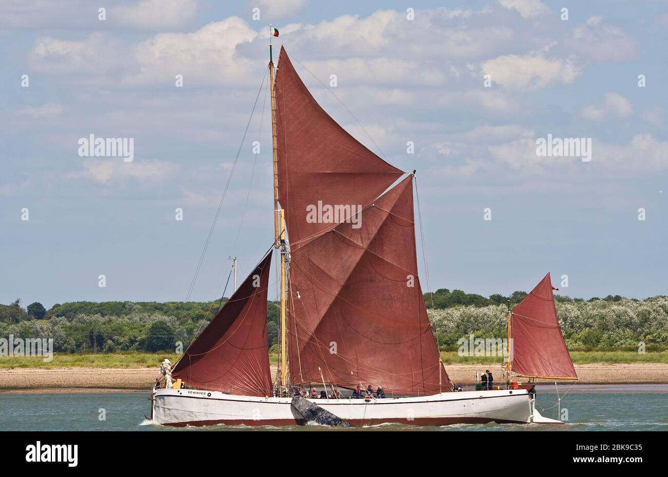 The Thames sailing barge Reminder in full sail Stock Photo - Alamy