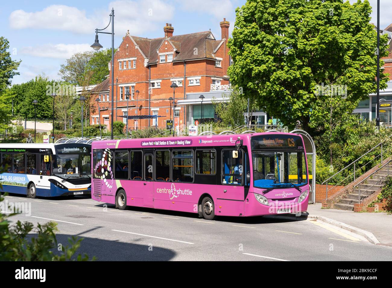 Shuttle run hi-res stock photography and images - Alamy