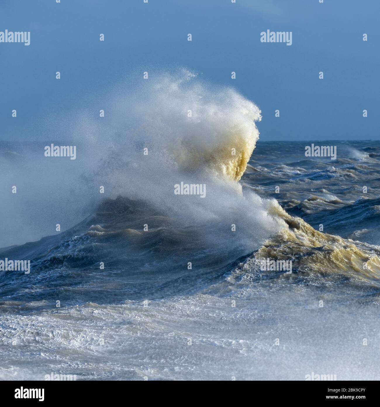 Stunning image of individual wave breaking and cresting during violent ...