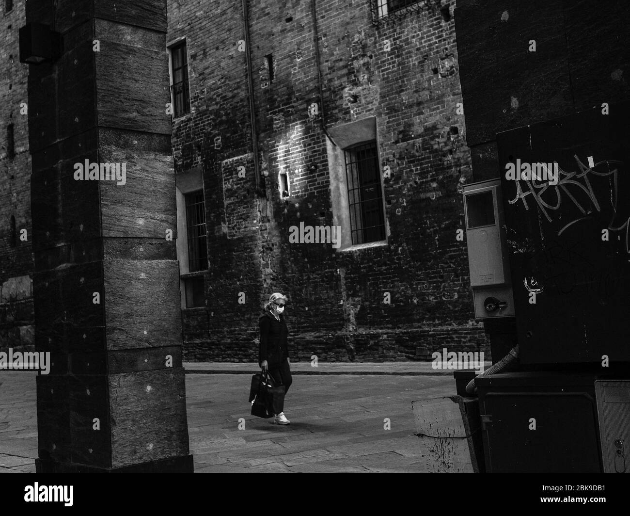 Lockdown 2020 sign Black and White Stock Photos & Images - Alamy