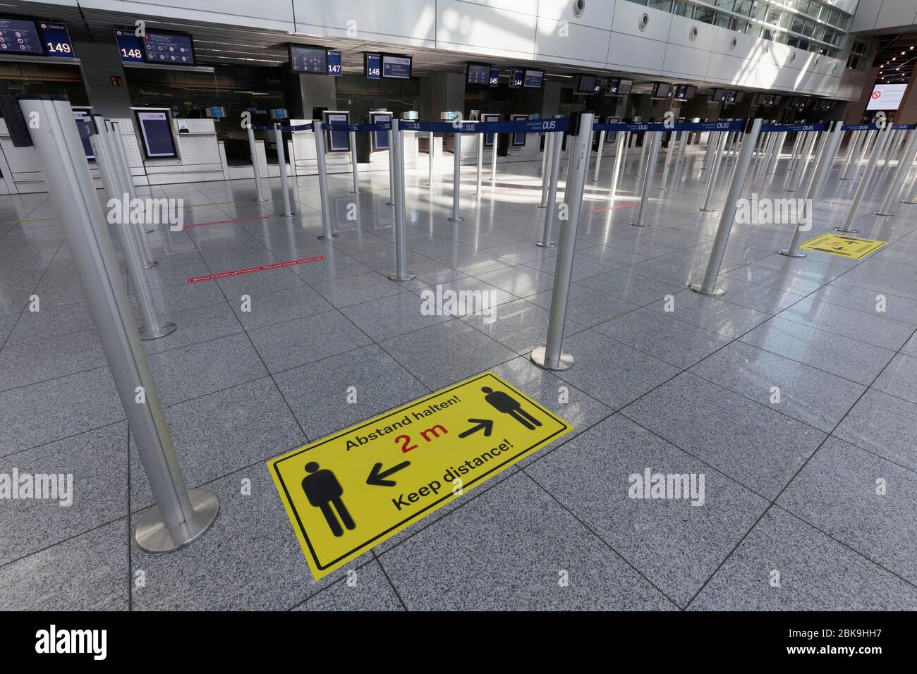 Baggage sign airport hi-res stock photography and images - Alamy