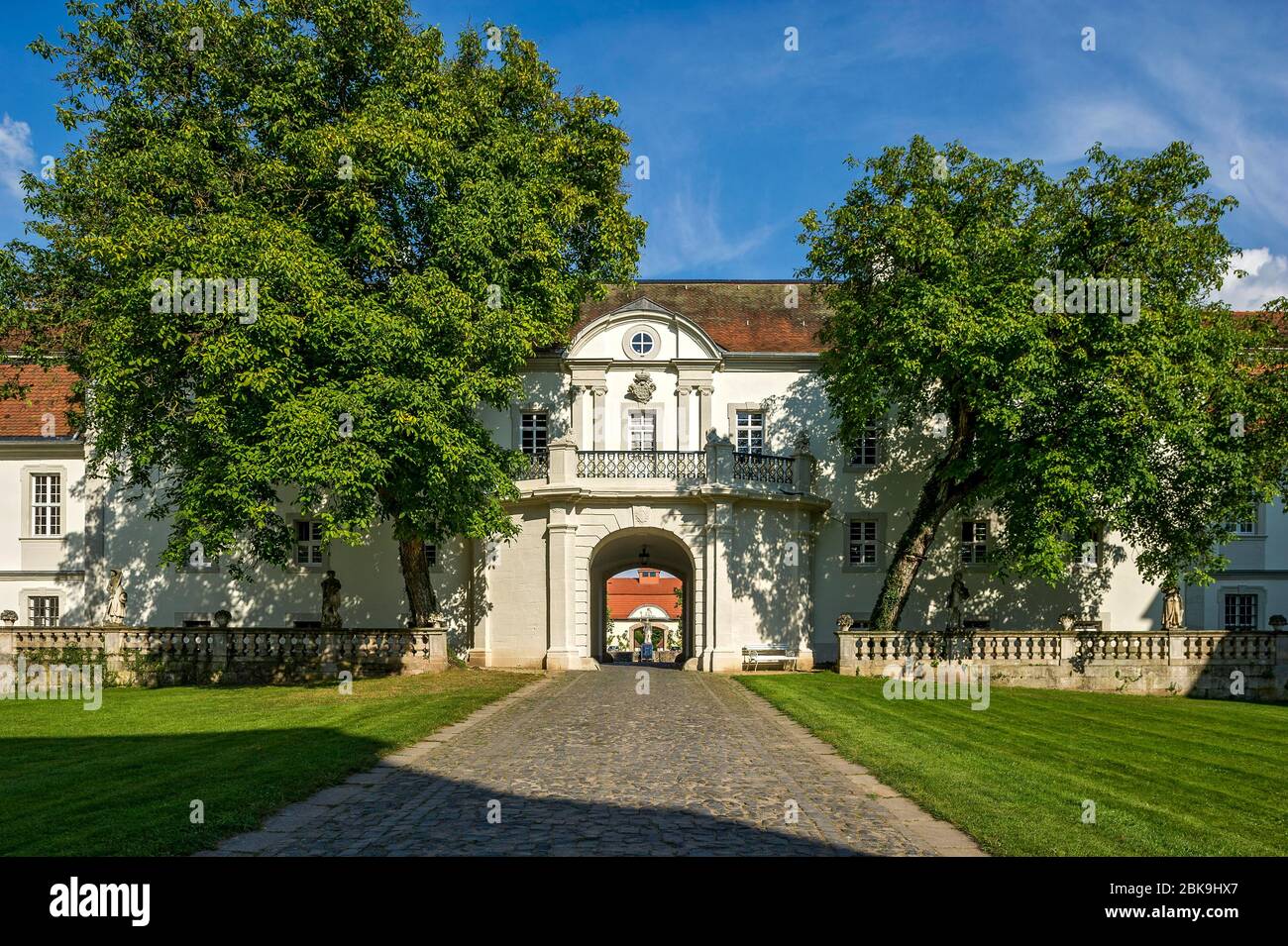 Original hunting lodge hi-res stock photography and images - Alamy