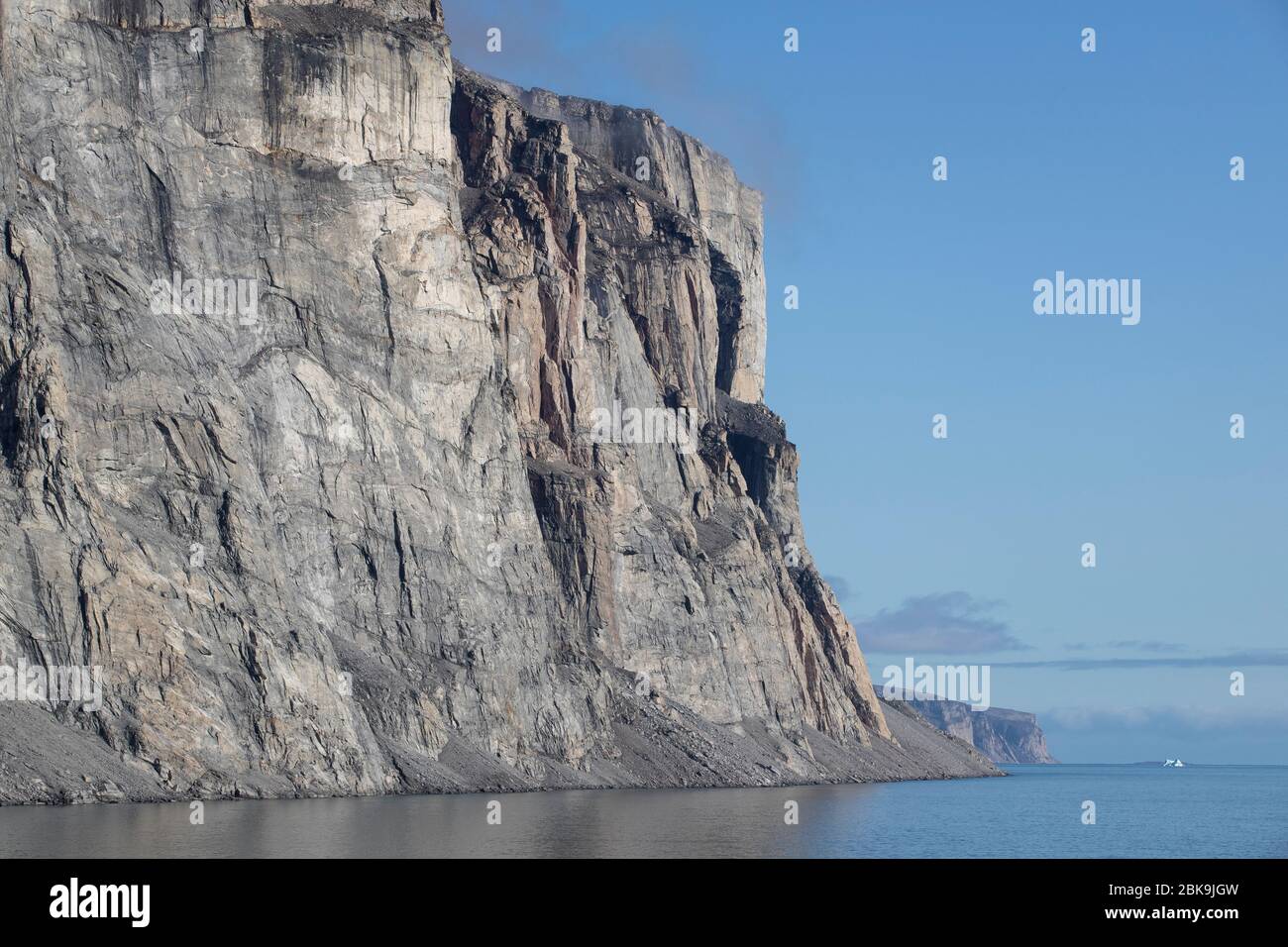 Dramatic cliffs, Sam Ford Fjord, Baffin Island, Canada Stock Photo - Alamy