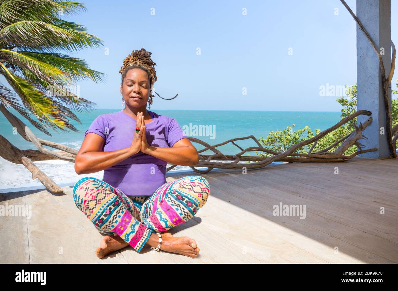 Full figured hi-res stock photography and images - Alamy