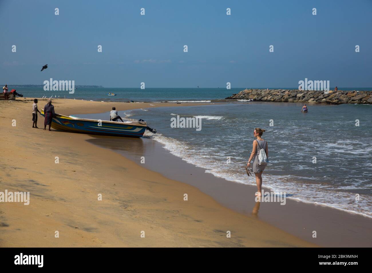 Negombo beach ocean hi-res stock photography and images - Alamy