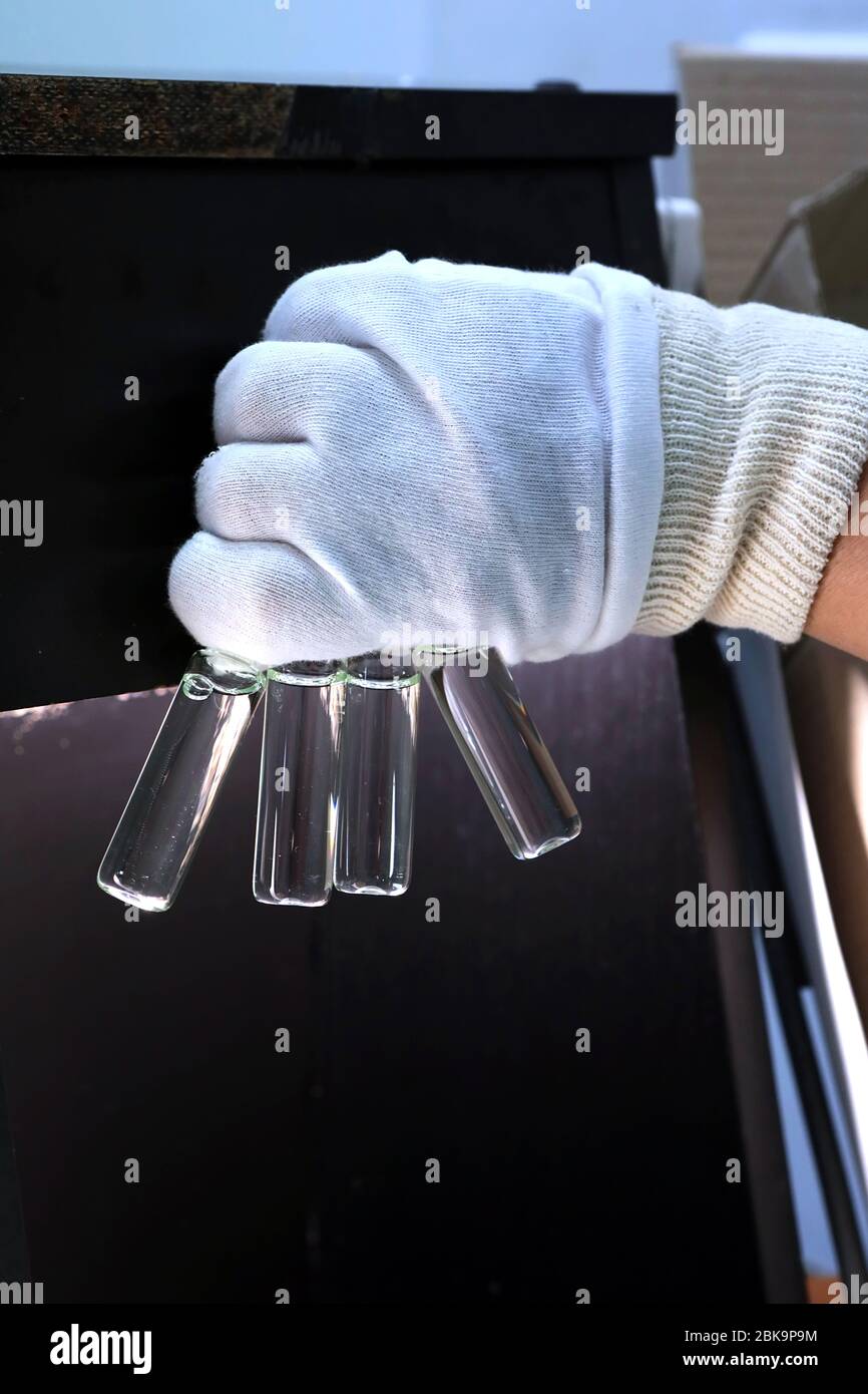 Sample bottle hi-res stock photography and images - Alamy