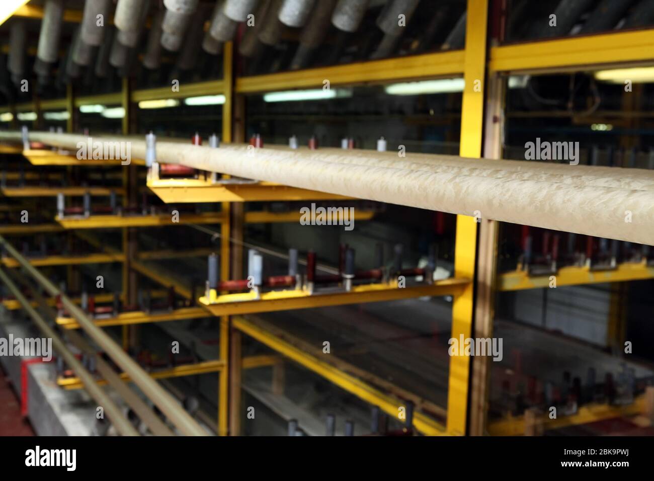 Manufacture of a natural shell for sausage. Collagen shell for sausages ...