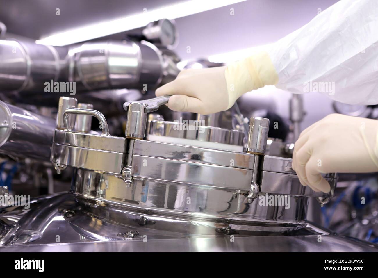 Reactor cap hi-res stock photography and images - Alamy