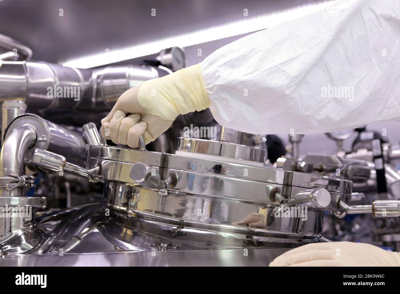 Reactor cap hi-res stock photography and images - Alamy