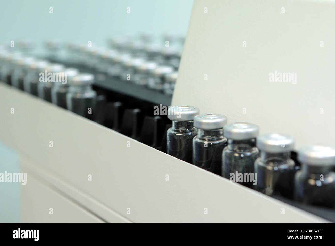 Autonomous solubility tester. Imitation dissolution of the tablet in ...