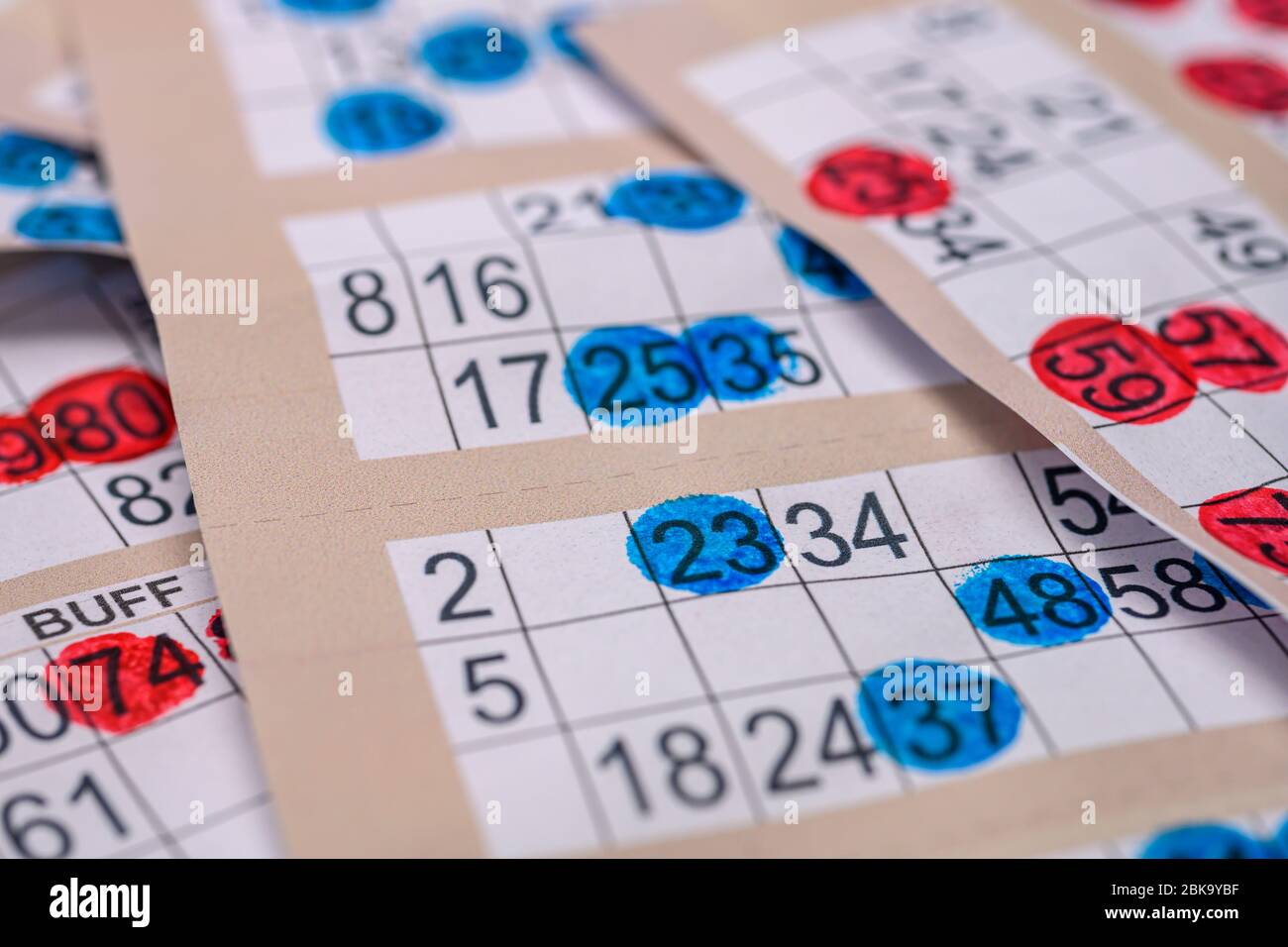 Playing bingo hi-res stock photography and images - Alamy