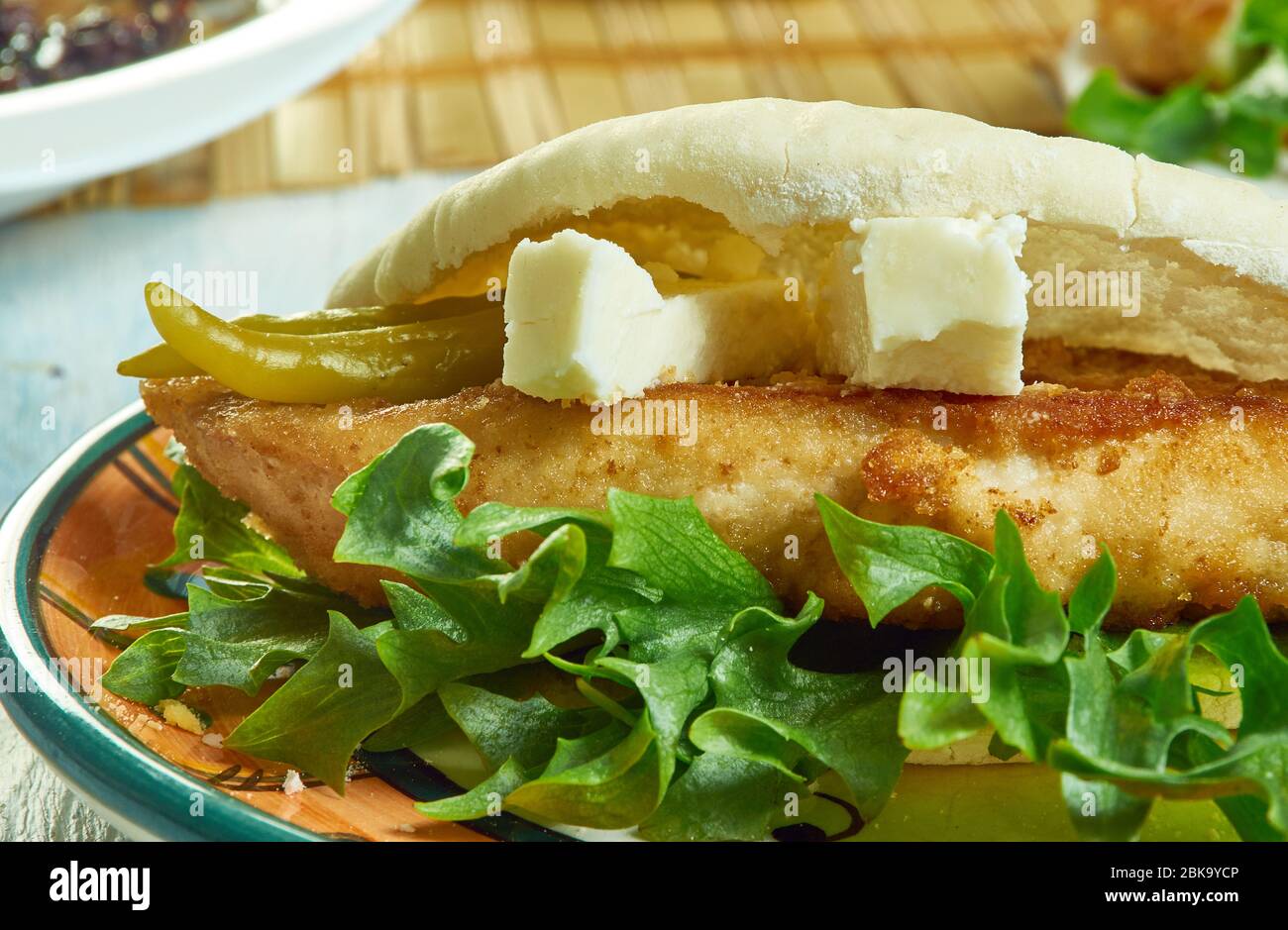Chicken Schnitzel Pita - Israel favorite chicken Middle Eastern dish ...