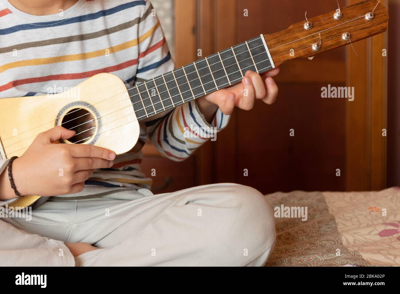 Timple hi-res stock photography and images - Alamy