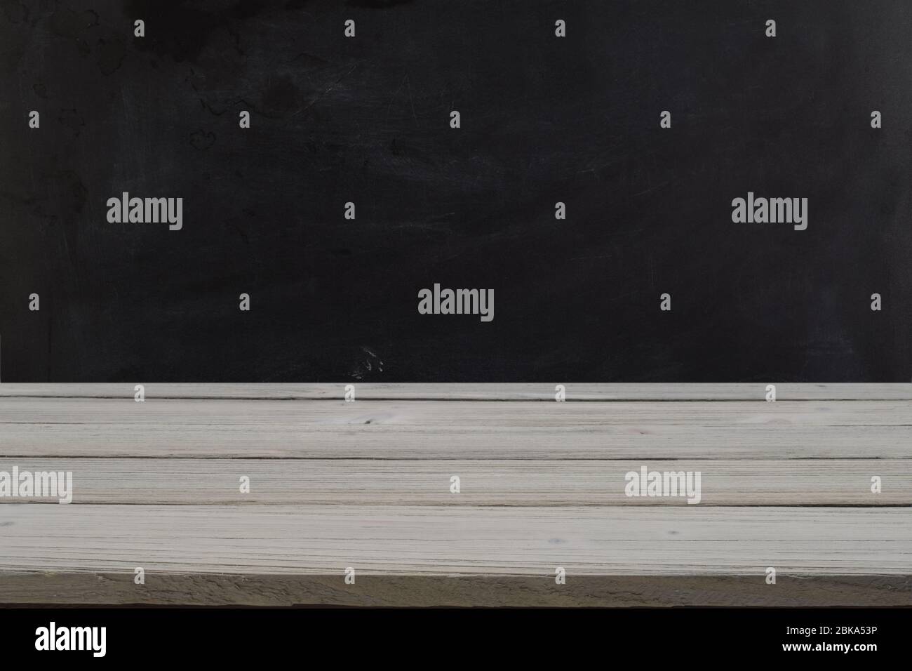 Classroom chalkboard wall hi-res stock photography and images - Alamy