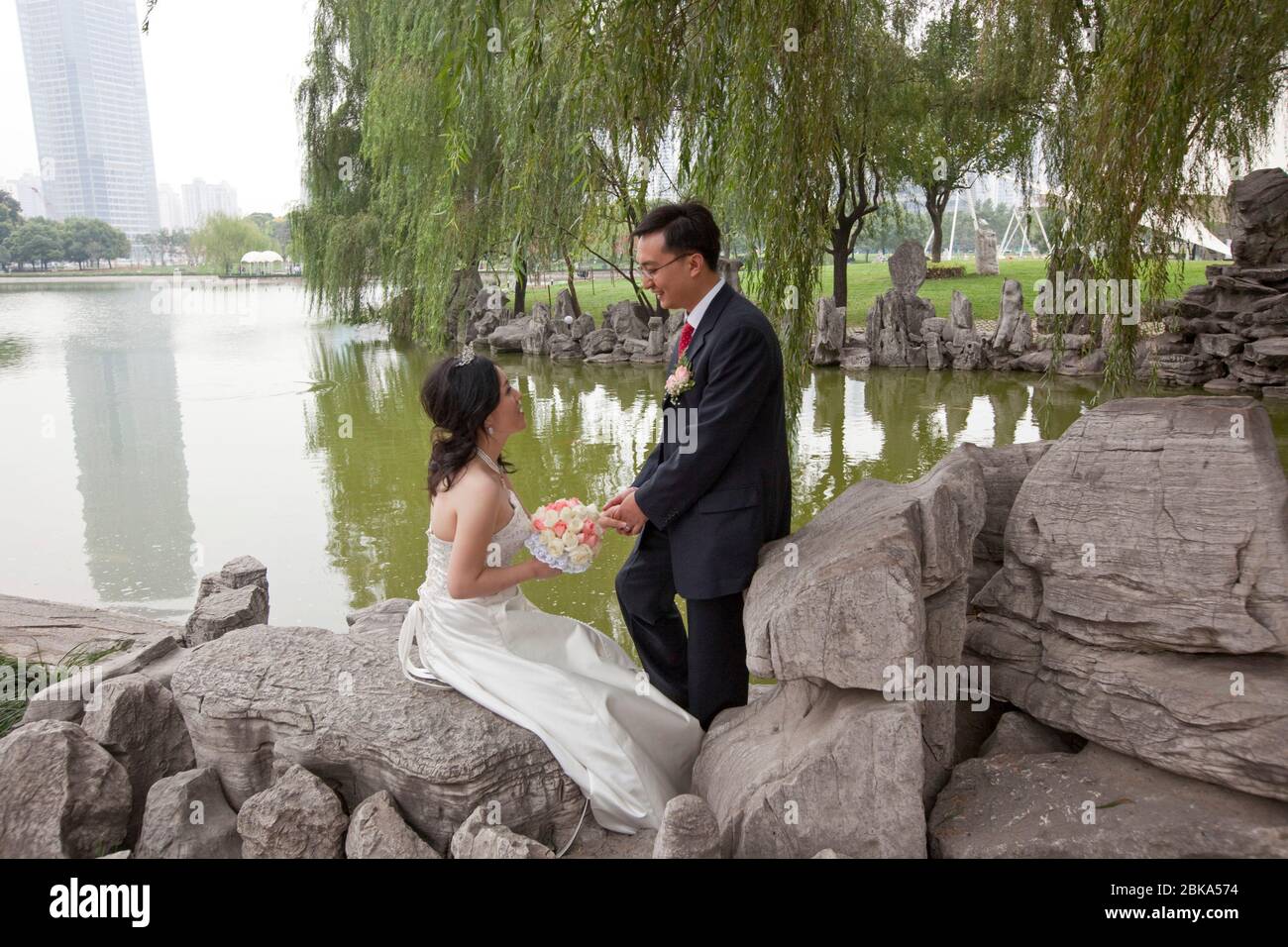 WEDDING IN CHINA, SHANGHAI Stock Photo - Alamy