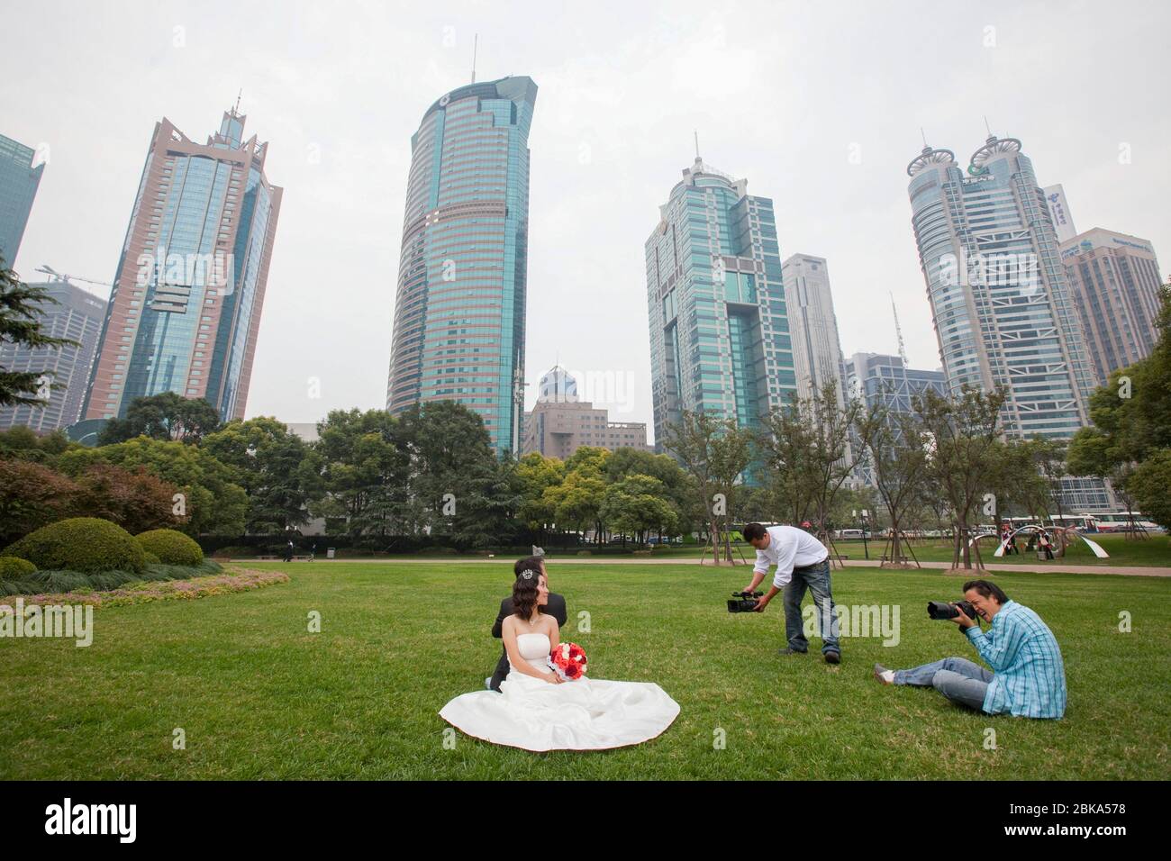 WEDDING IN CHINA, SHANGHAI Stock Photo - Alamy