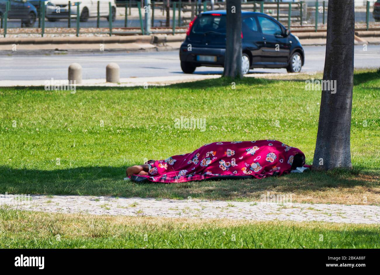 Homeless sleeping in car hi-res stock photography and images - Alamy
