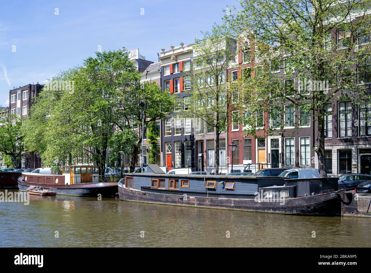 typical Amsterdam canal scene in summer Stock Photo - Alamy