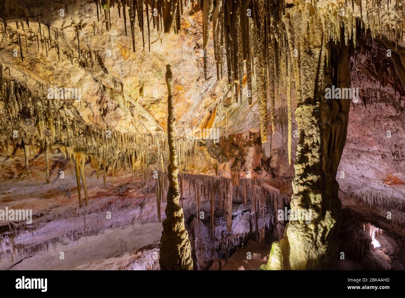 Stalagmites stalactites hi-res stock photography and images - Alamy