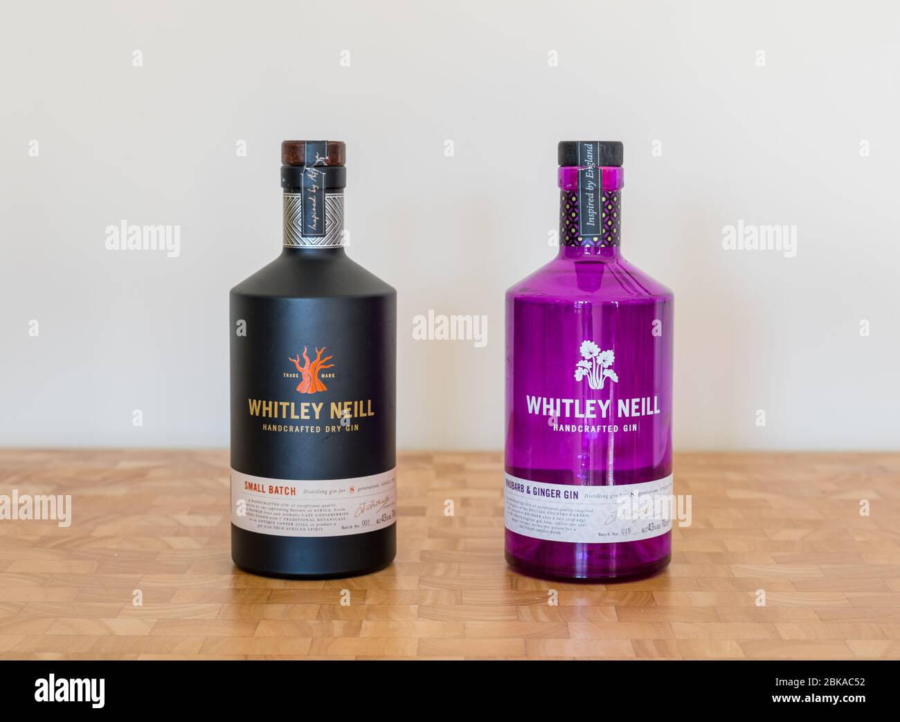 Gin bottles hi-res stock photography and images - Alamy