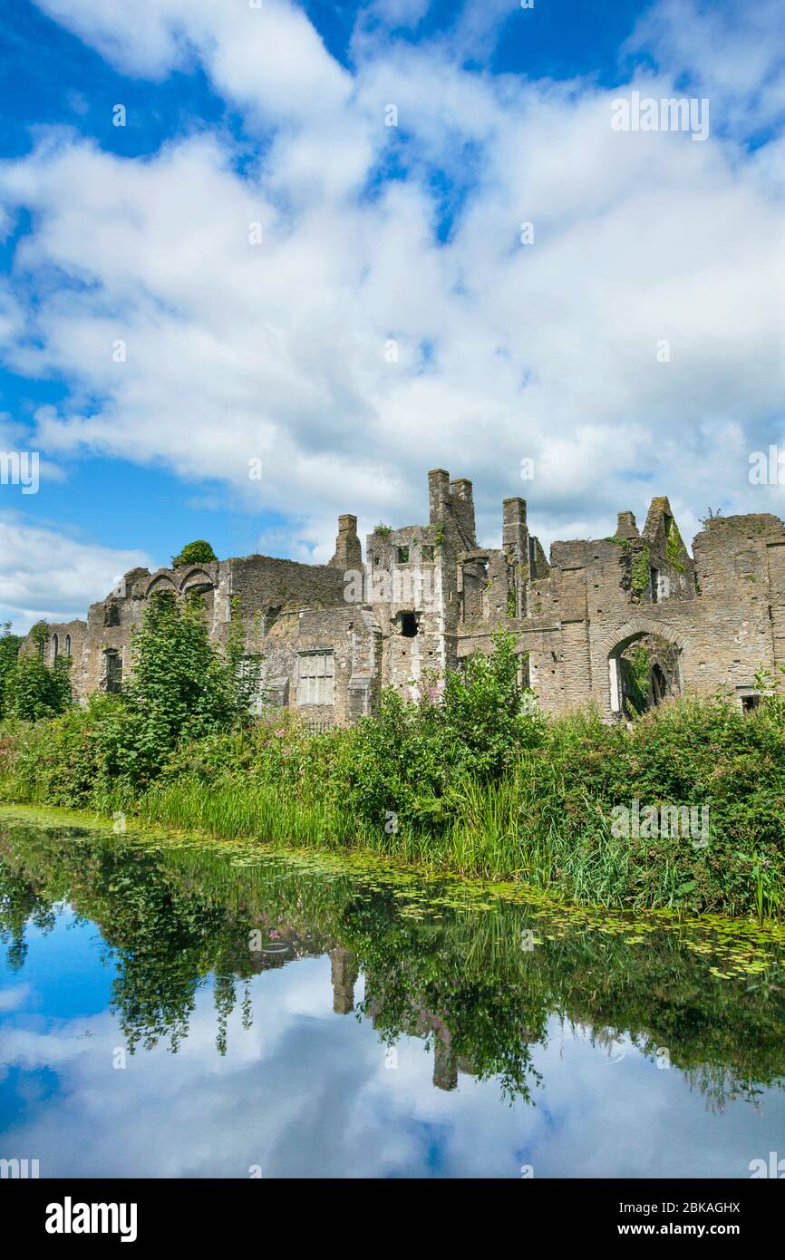 Neath ruins wales uk hi-res stock photography and images - Alamy