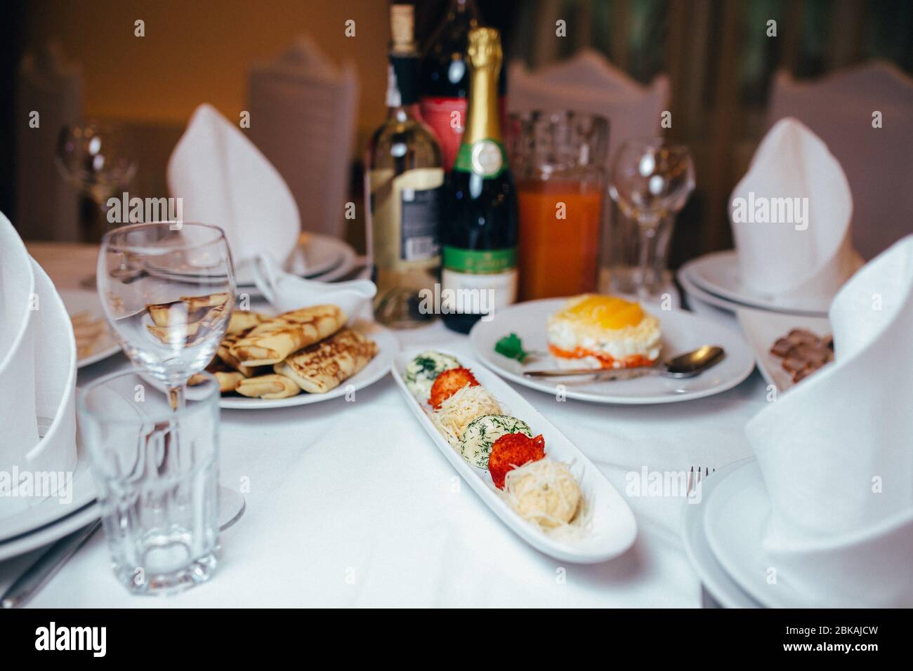 Palestinian cooking hi-res stock photography and images - Alamy