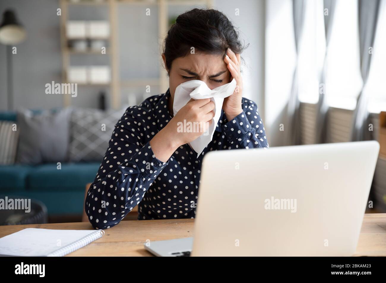 Allergic reaction head hi-res stock photography and images - Alamy