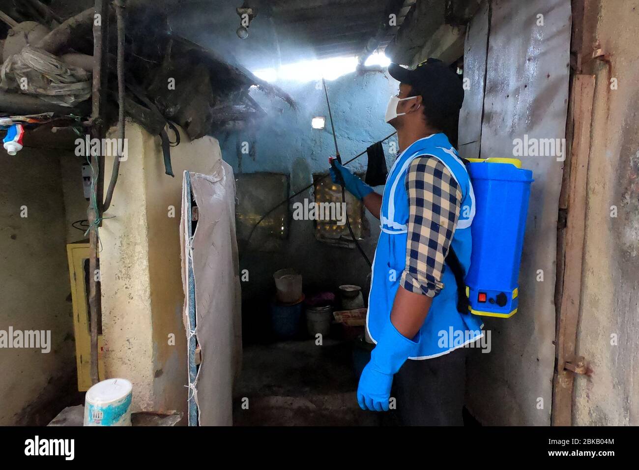 Howrah, India. 03rd May, 2020. Howrah Municipal Corporation (HMC) man ...