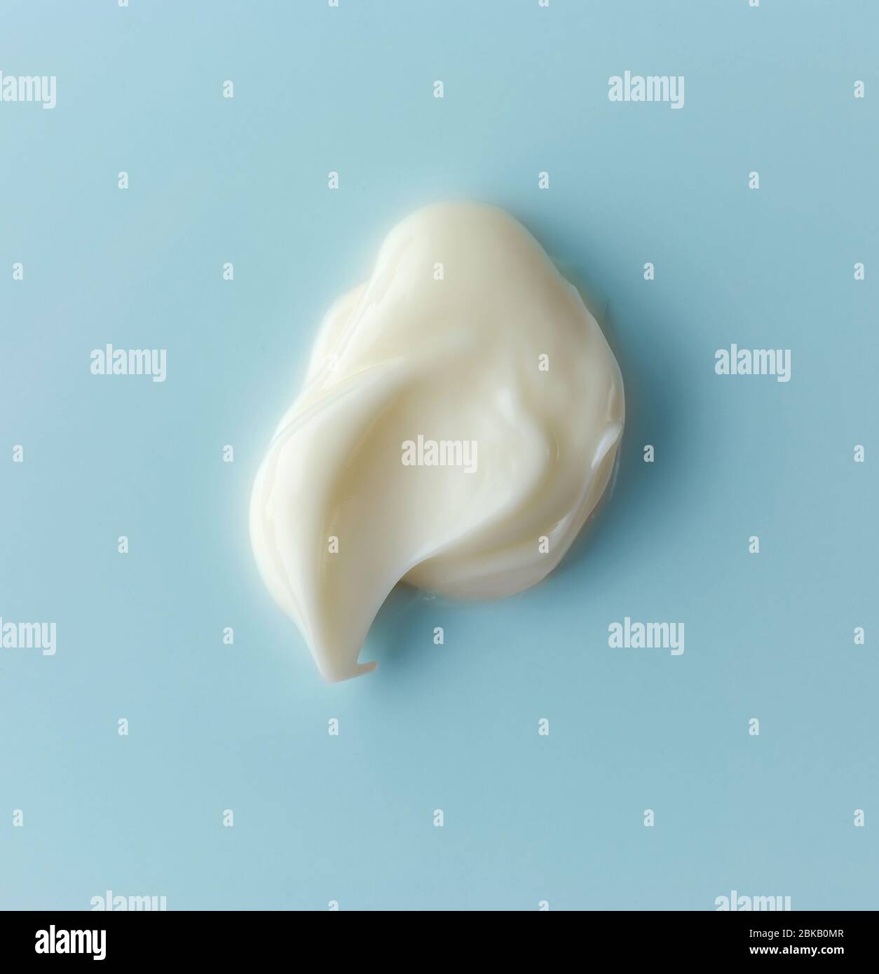 Light blue beauty cream hi-res stock photography and images - Alamy